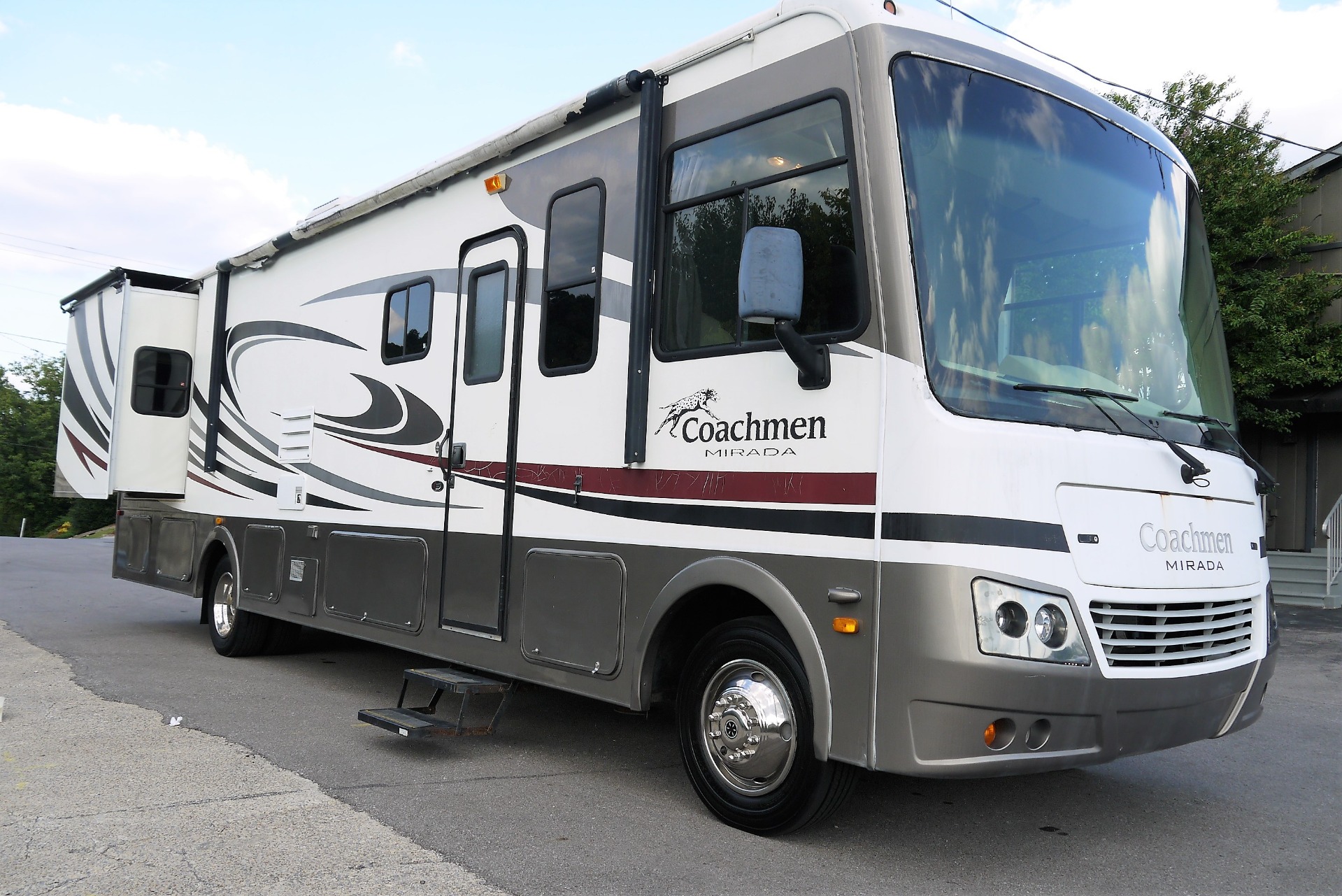 2011 Coachmen Mirada 32
