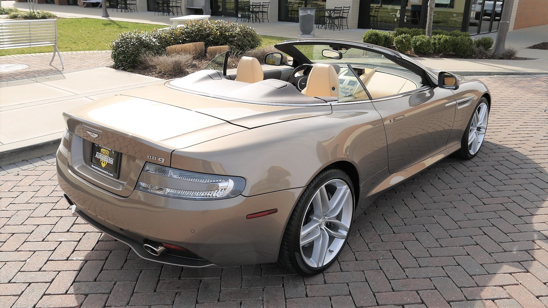 Db9 Aston Martin Vanquish Gold
